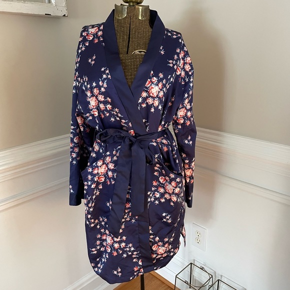 Morgan Lane | Intimates & Sleepwear | Morgan Lane Floral Robe | Poshmark